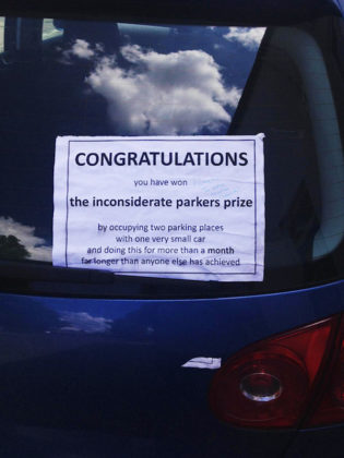 30 funny windshield notes left intentionally for the bad drivers