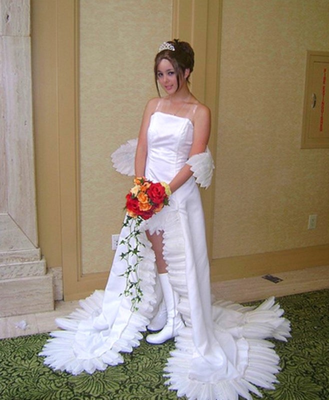 Wedding dress fails that will scare the groom away from the wedding altar
