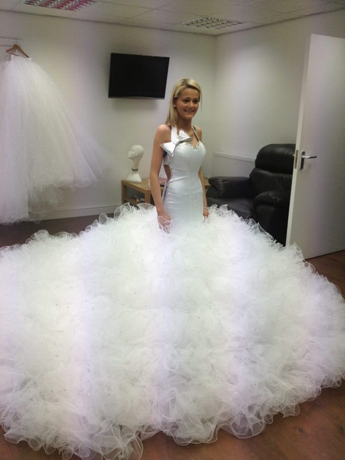 Wedding dress fails that will scare the groom away from the wedding altar